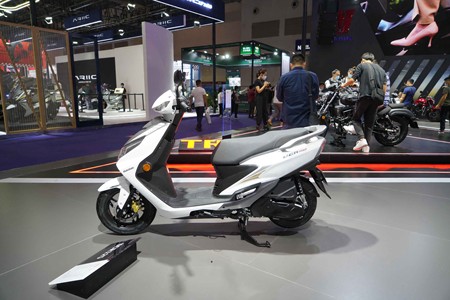 豪爵摩托车品牌>UCR125报价车型图片-摩托范-哈罗摩托