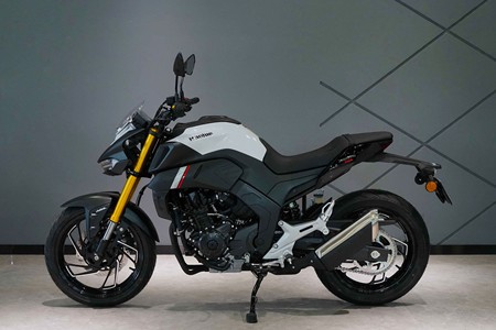 豪爵摩托车品牌>XCR300报价车型图片-摩托范-哈罗摩托