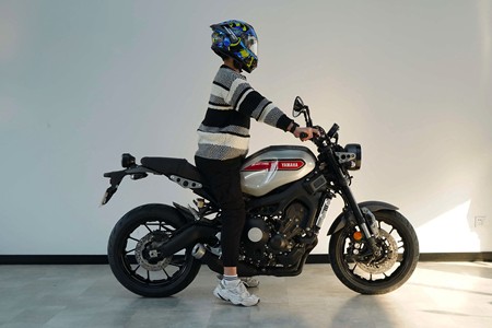 雅马哈摩托车品牌>XS900R报价车型图片-摩托范-哈罗摩托