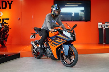 KTMR2R摩托车品牌>RC 390 报价车型图片-摩托范-哈罗摩托