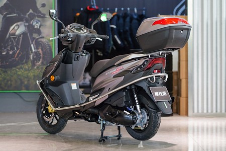 豪爵摩托车品牌>USR125 报价车型图片-摩托范-哈罗摩托