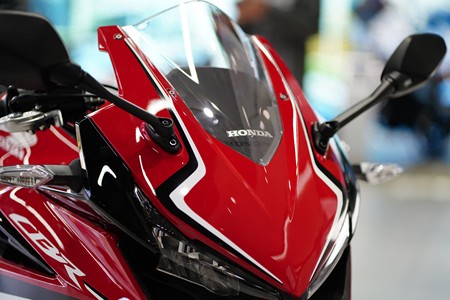 本田WING摩托车品牌>CBR400R报价车型图片-摩托范-哈罗摩托