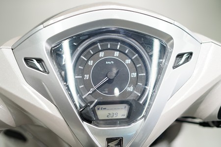 本田WING摩托车品牌>Lead125报价车型图片-摩托范-哈罗摩托