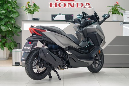 本田WING摩托车品牌>NSS350报价车型图片-摩托范-哈罗摩托