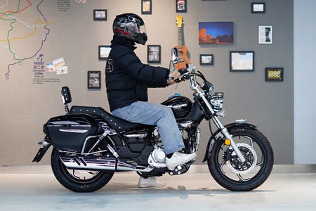 豪爵摩托车品牌>GZS150报价车型图片-摩托范-哈罗摩托