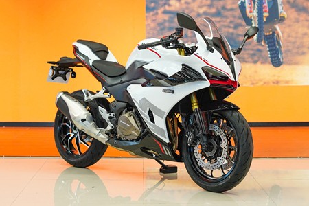 QJMOTOR摩托车品牌>赛450报价车型图片-摩托范-哈罗摩托