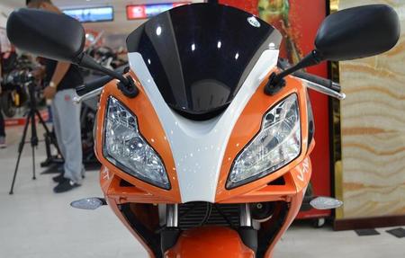 春风摩托车品牌>夜猫CF150-2C报价车型图片-摩托范-哈罗摩托