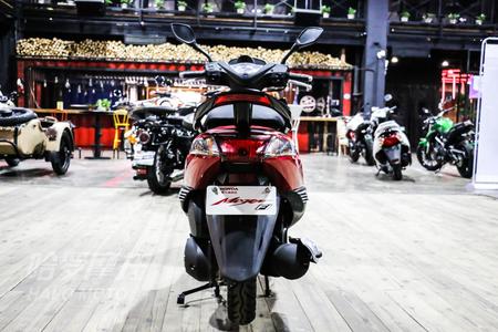 新大洲本田摩托车品牌>SDH125T-29报价车型图片-摩托范-哈罗摩托