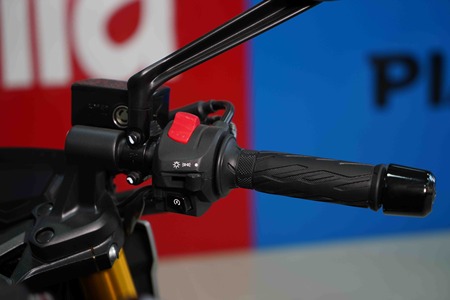 豪爵摩托车品牌>DR300报价车型图片-摩托范