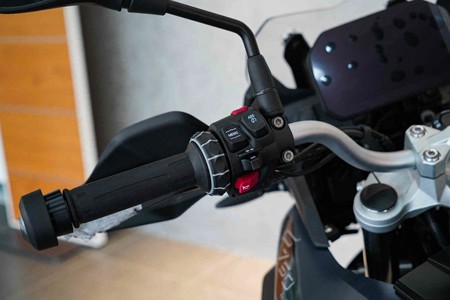 宝马摩托车品牌>F 750 GS报价车型图片-摩托范-哈罗摩托