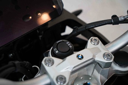 宝马摩托车品牌>F 750 GS报价车型图片-摩托范-哈罗摩托