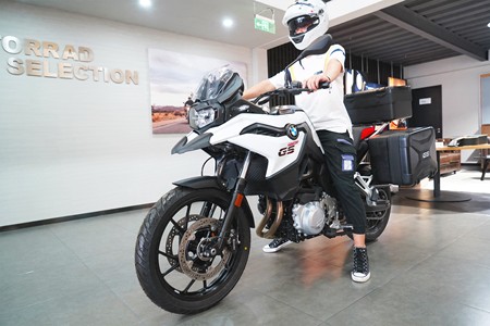 宝马摩托车品牌>F 750 GS报价车型图片-摩托范-哈罗摩托