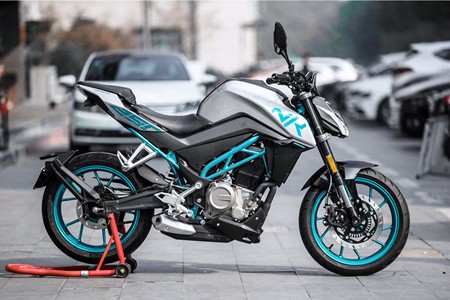 春风摩托车品牌>250NK报价车型图片-摩托范