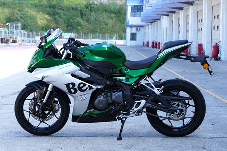 贝纳利摩托车品牌>龙卷风 Tornado 252R报价车型图片-摩托范