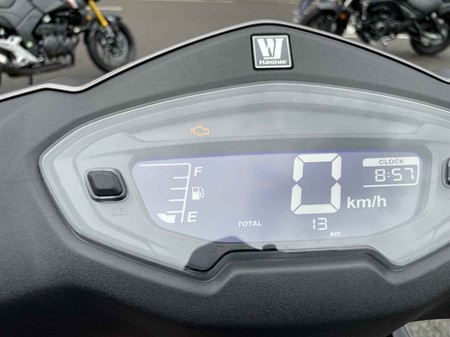 豪爵摩托车品牌>AFR125/S报价车型图片-摩托范