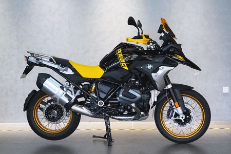 宝马摩托车品牌>R 1250 GS报价车型图片-摩托范-哈罗摩托