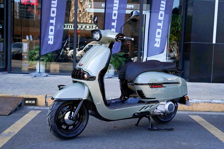维多利亚摩托车品牌>Sixties 300i报价车型图片-摩托范