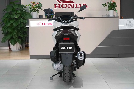 新大洲本田摩托车品牌>PCX报价车型图片-摩托范-哈罗摩托