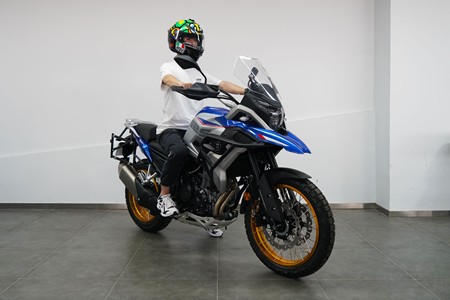 凯越摩托车品牌>525X报价车型图片-摩托范-哈罗摩托