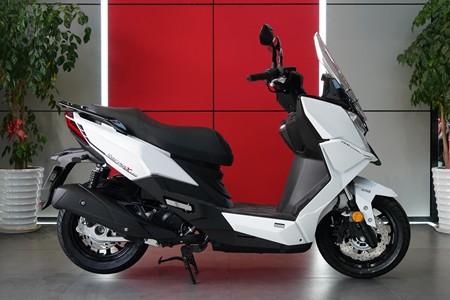 光阳摩托车品牌>Racing X 150报价车型图片-摩托范-哈罗摩托