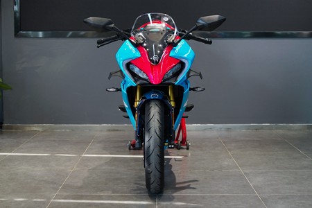 春风摩托车品牌>250SR报价车型图片-摩托范