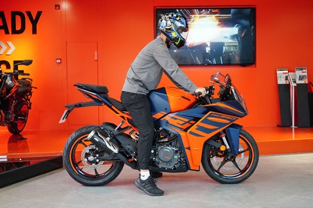 KTMR2R摩托车品牌>RC 390 报价车型图片-摩托范