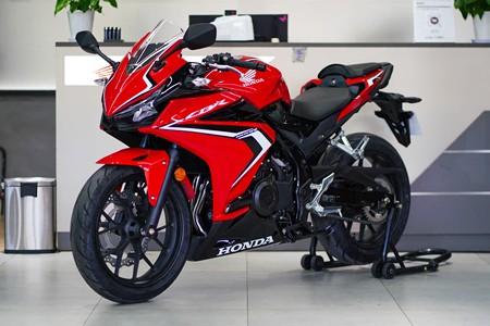 本田WING摩托车品牌>CBR400R报价车型图片-摩托范-哈罗摩托