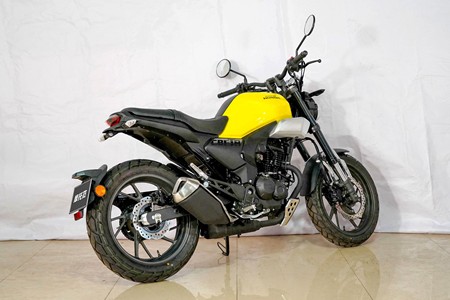 新大洲本田摩托车品牌>CBF190TR报价车型图片-摩托范-哈罗摩托