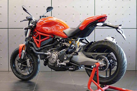 杜卡迪摩托车品牌>Monster 821报价车型图片-摩托范-哈罗摩托
