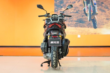 QJMOTOR摩托车品牌>鸿150ADV报价车型图片-摩托范
