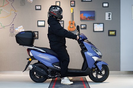 豪爵摩托车品牌>AFR125报价车型图片-摩托范-哈罗摩托