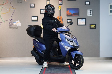 豪爵摩托车品牌>AFR125报价车型图片-摩托范