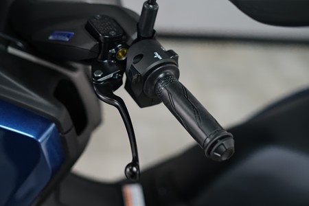 雅马哈摩托车品牌>NMAX报价车型图片-摩托范