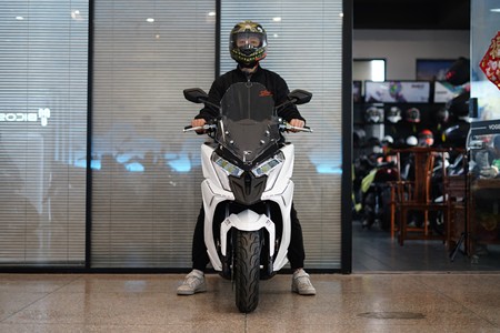 光阳摩托车品牌>Racing X 150报价车型图片-摩托范