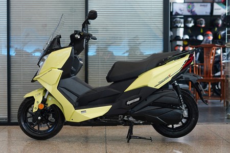 光阳摩托车品牌>Racing X 150报价车型图片-摩托范