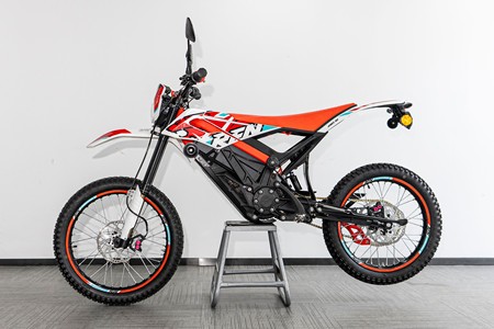 阿波罗摩托车品牌>RFN战神报价车型图片-摩托范-哈罗摩托