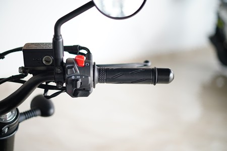 黑武士摩托车品牌>CM550报价车型图片-摩托范-哈罗摩托