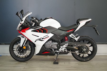 赛科龙摩托车品牌>RC250报价车型图片-摩托范-哈罗摩托