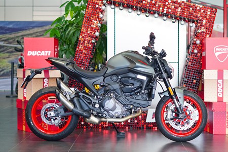 杜卡迪摩托车品牌>Monster 950报价车型图片-摩托范