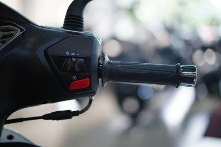 豪爵摩托车品牌>VR 150 E报价车型图片-摩托范