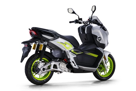 QJMOTOR摩托车品牌>OMO 03报价车型图片-摩托范