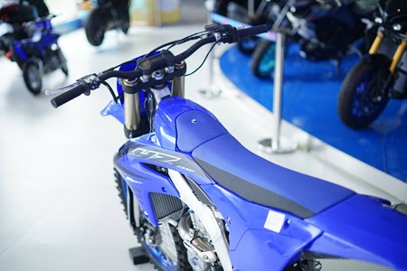雅马哈摩托车品牌>YZ450F报价车型图片-摩托范