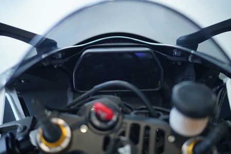 雅马哈摩托车品牌>YZF-R1报价车型图片-摩托范