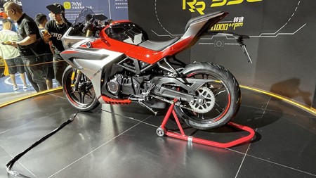 无极摩托车品牌>RR350报价车型图片-摩托范