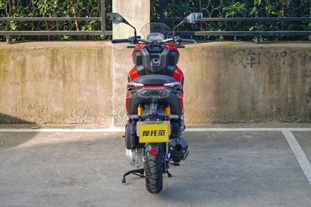 龙嘉摩托车品牌>XDV 150Si报价车型图片-摩托范