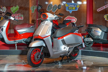 QJMOTOR摩托车品牌>QJ125T-27L报价车型图片-摩托范