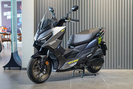 光阳摩托车品牌>Racing H 150报价车型图片-摩托范