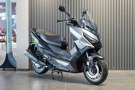 光阳摩托车品牌>Racing H 150报价车型图片-摩托范