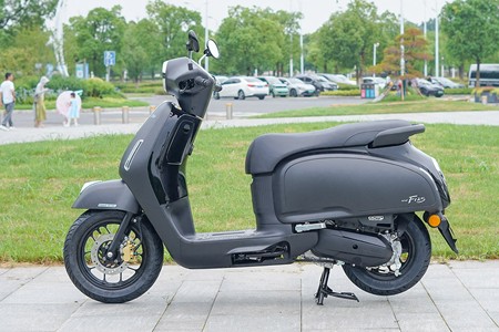 五羊本田摩托车品牌>NWF125报价车型图片-摩托范