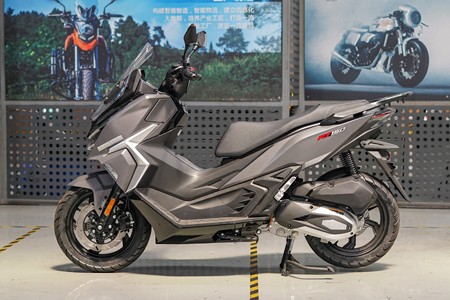 赛科龙摩托车品牌>RT150报价车型图片-摩托范